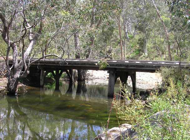 Victoria Reservoir - Bickley Brook Walk, WalkGPS bushwalk, Darling ...